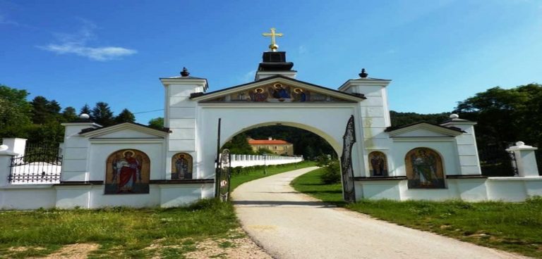 Fruška gora tour - monasteries and Sremski Karlovci visit - Magelan Travel